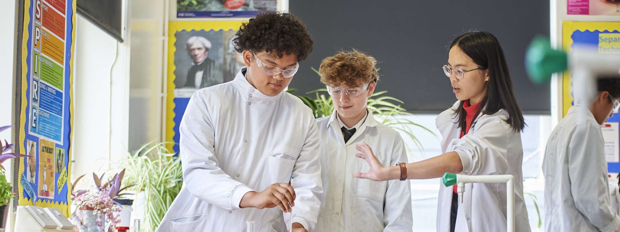 Chemistry - Explore our Subjects - Finchley Catholic High School
